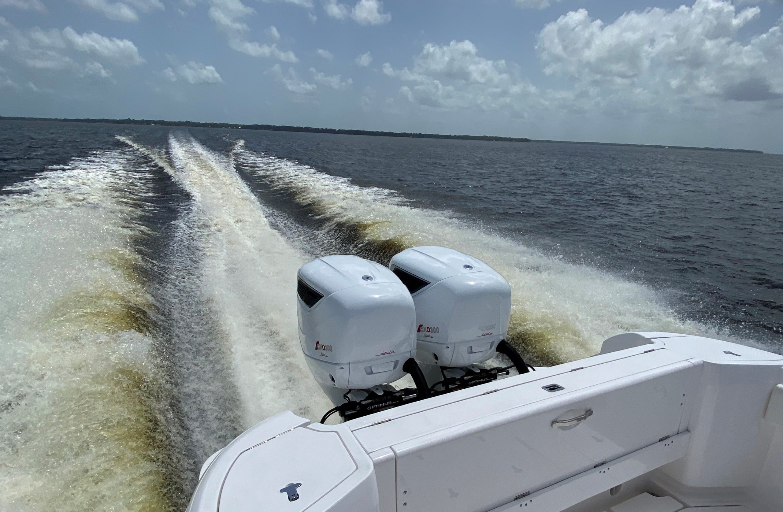 Cox Powertrain CXO300 diesel outboard engine was on display in Fort ...