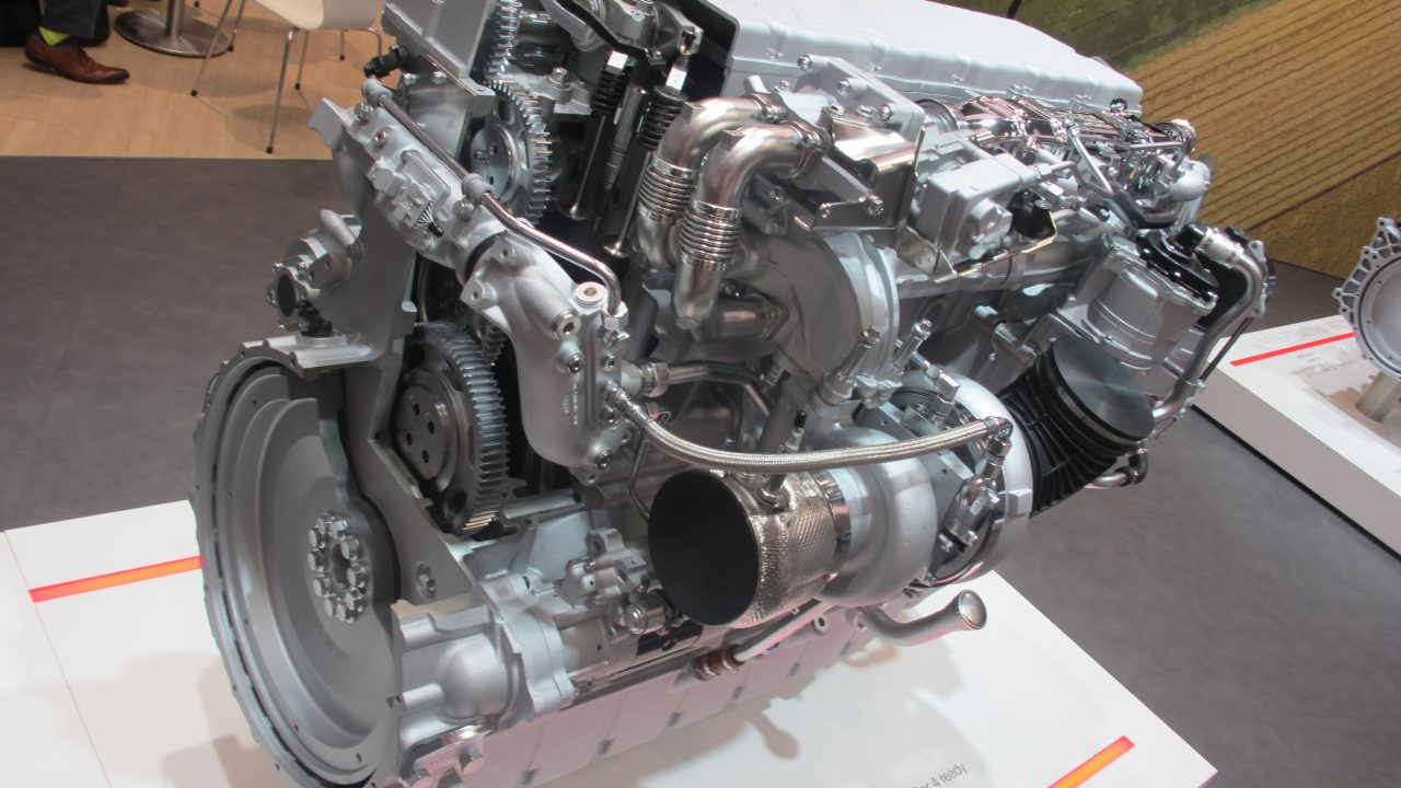 MAN Engines still believes in ICEs. Our interview with Reiner Roessner ...