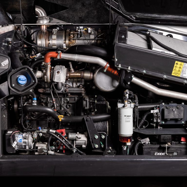 Bobcat R-Series and Doosan compact Diesel engine D34