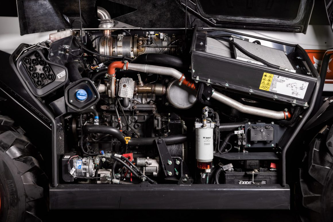 Bobcat R-Series and Doosan compact Diesel engine D34