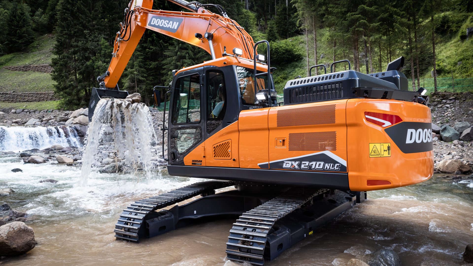 Doosan DL06 Stage V engines power DX excavators