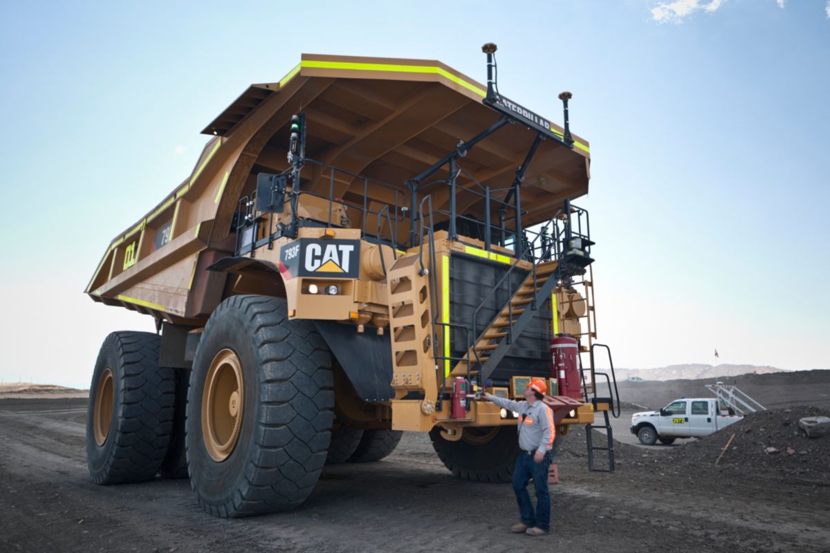 Teck and Caterpillar: zero-emissions mining haul trucks