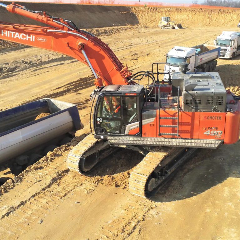 Hitachi ZX490LCH-7, born to produce - Powertrain International