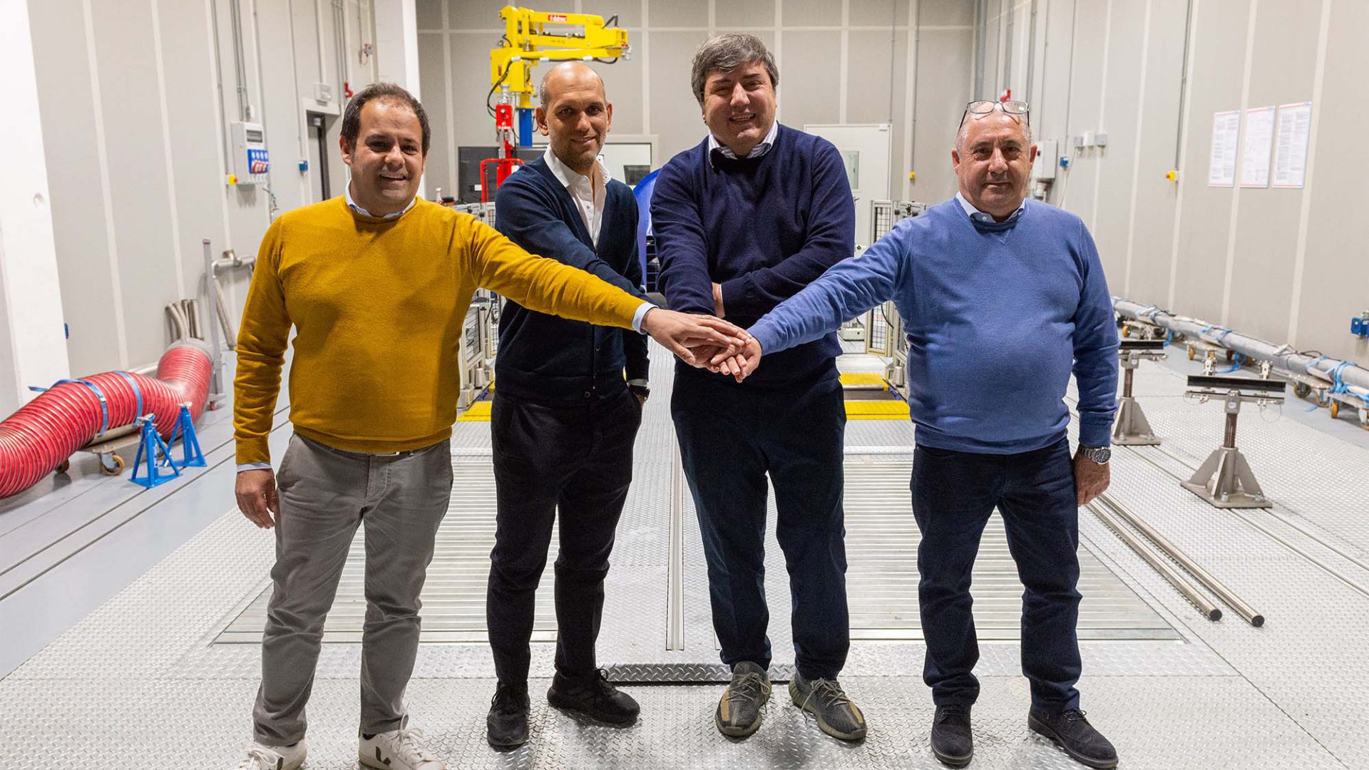 Ecomotive Solutions: new challenges on the hybrid for heavy vehicles