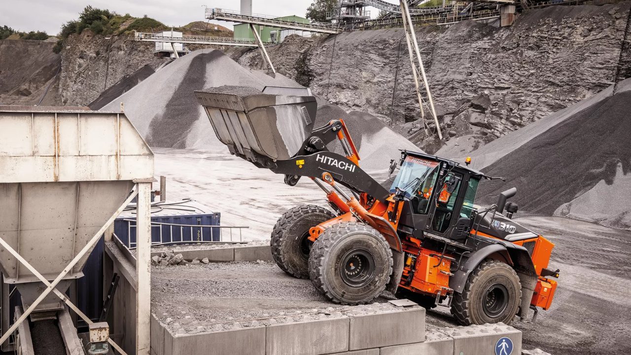 Hitachi ZW310-7, the new wheel loader in the premier class