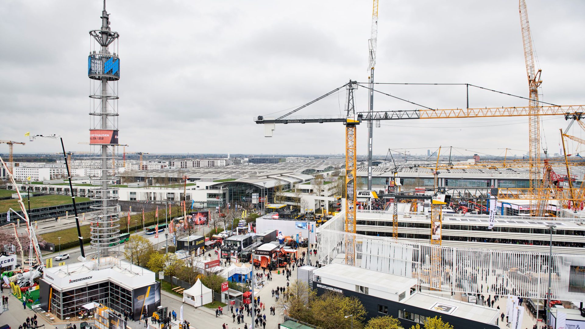 Autonomous construction machines at bauma 2022