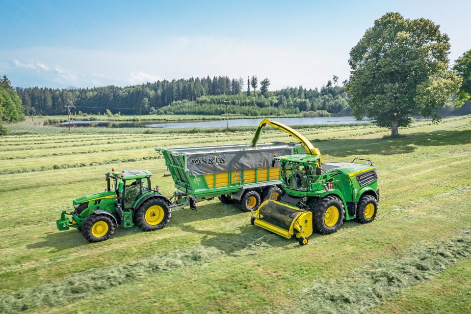 [Captive] John Deere forage harvesters: more power and high efficiency
