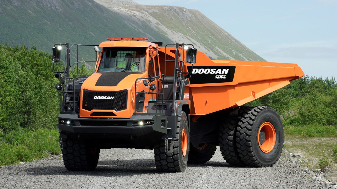 Doosan at bauma 2022 with the new DA45-7 dumper, powered by Scania