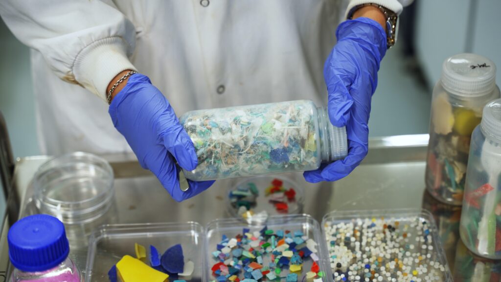 Research on the impact of microplastics in oceans awarded the Volvo ...