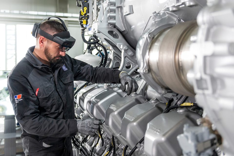 Rolls-Royce presents technologies for sustainable propulsion at Euronaval