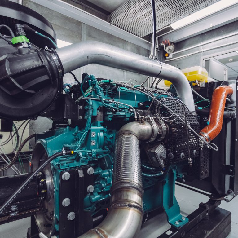 Volvo Penta & CMB.Tech partner on dual-fuel hydrogen engines