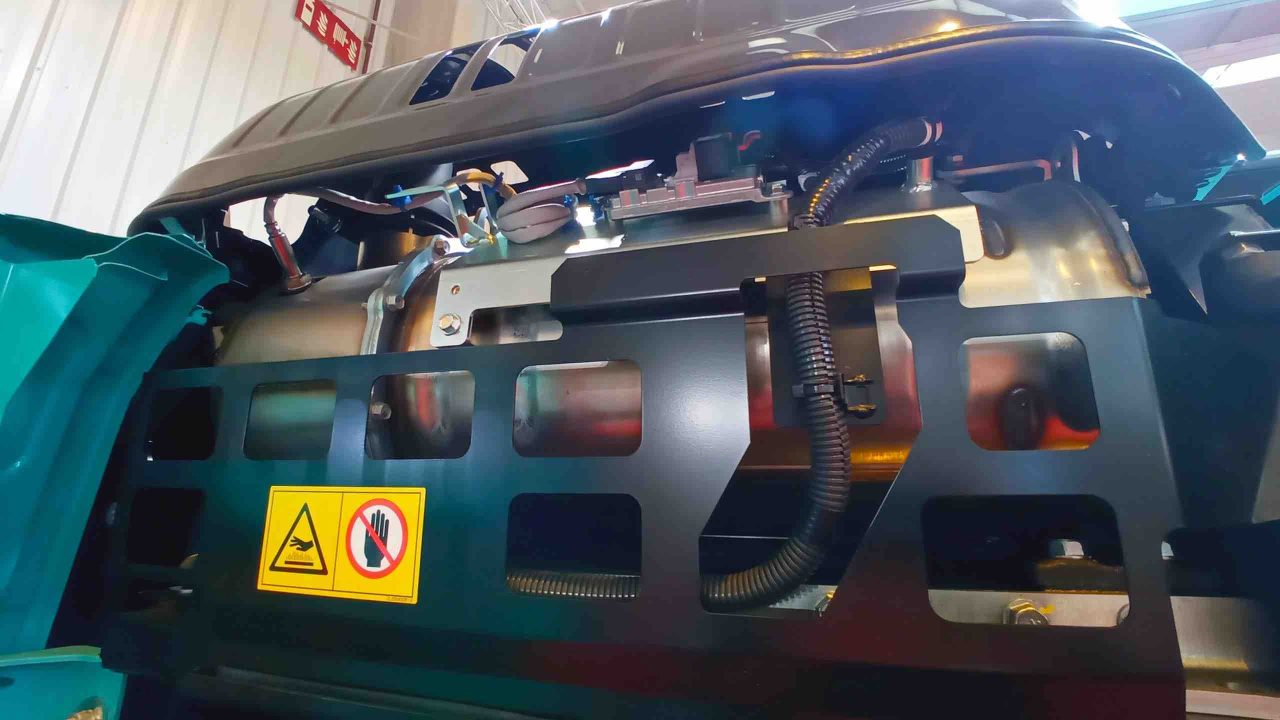 Yanmar 4TN107FTT gets power to Kobelco at Smopyc
