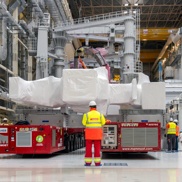 Mammoet’s electric-powered SPMTs make successful debut at ITER ...