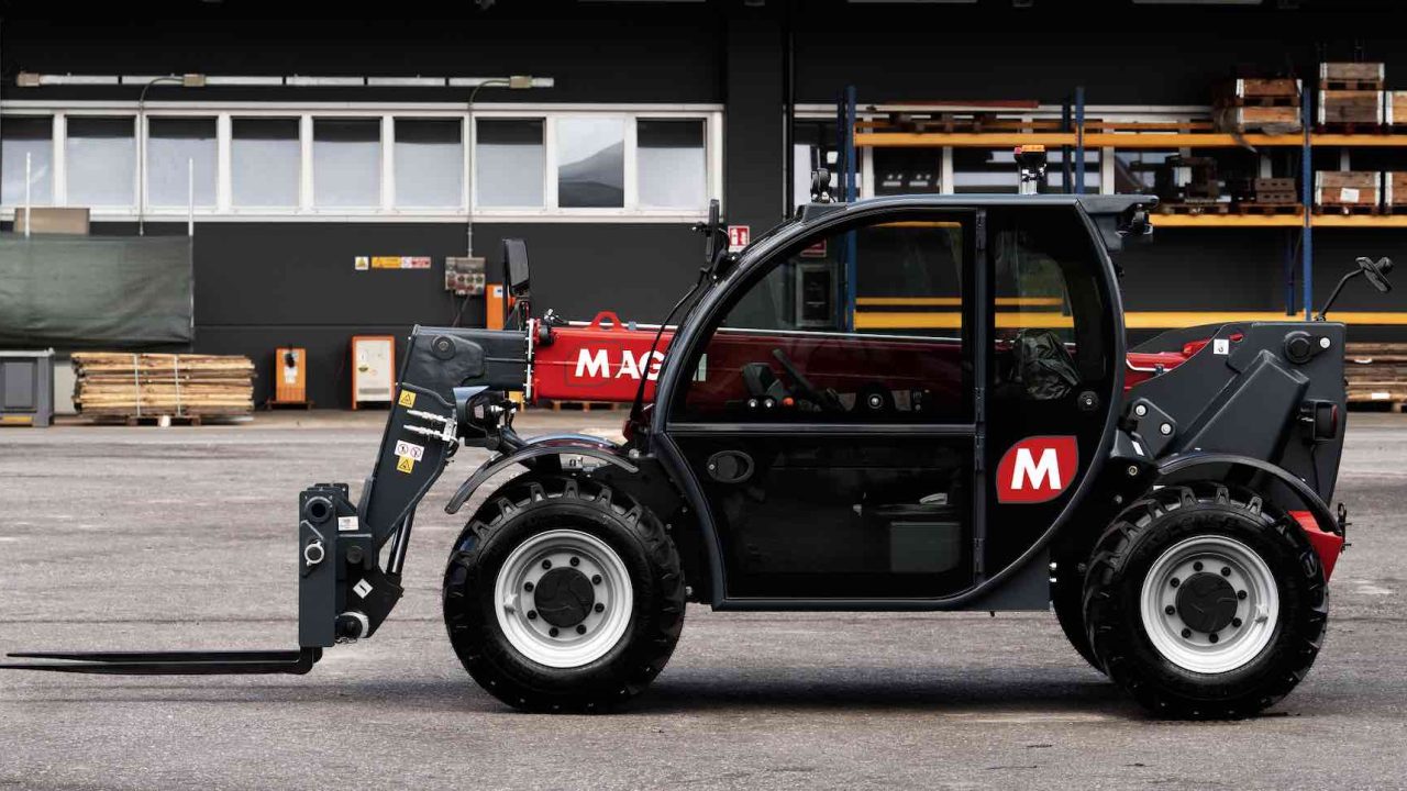 Magni TH unveiled at Intermat Paris the TH 3.6, powered by Deutz