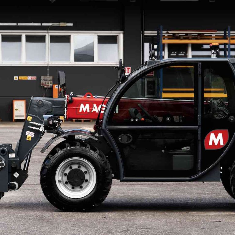 Magni TH unveiled at Intermat Paris the TH 3.6, powered by Deutz