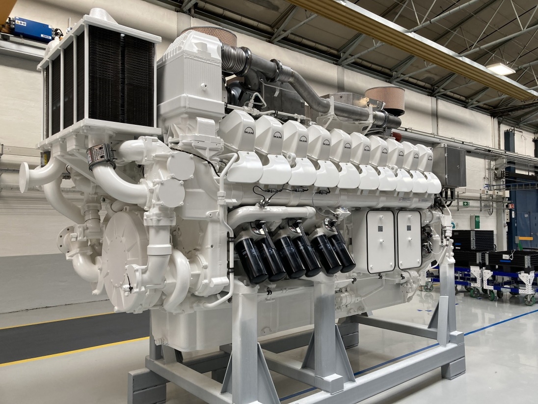 Twin MAN 175D engines power world’s largest sportfish yacht ...