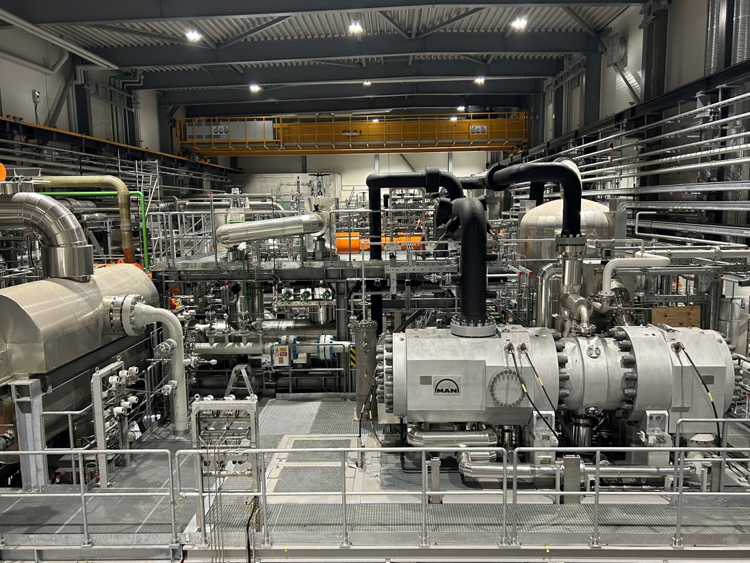 MAN Energy Solutions delivers mega heat pump for climate-neutral ...