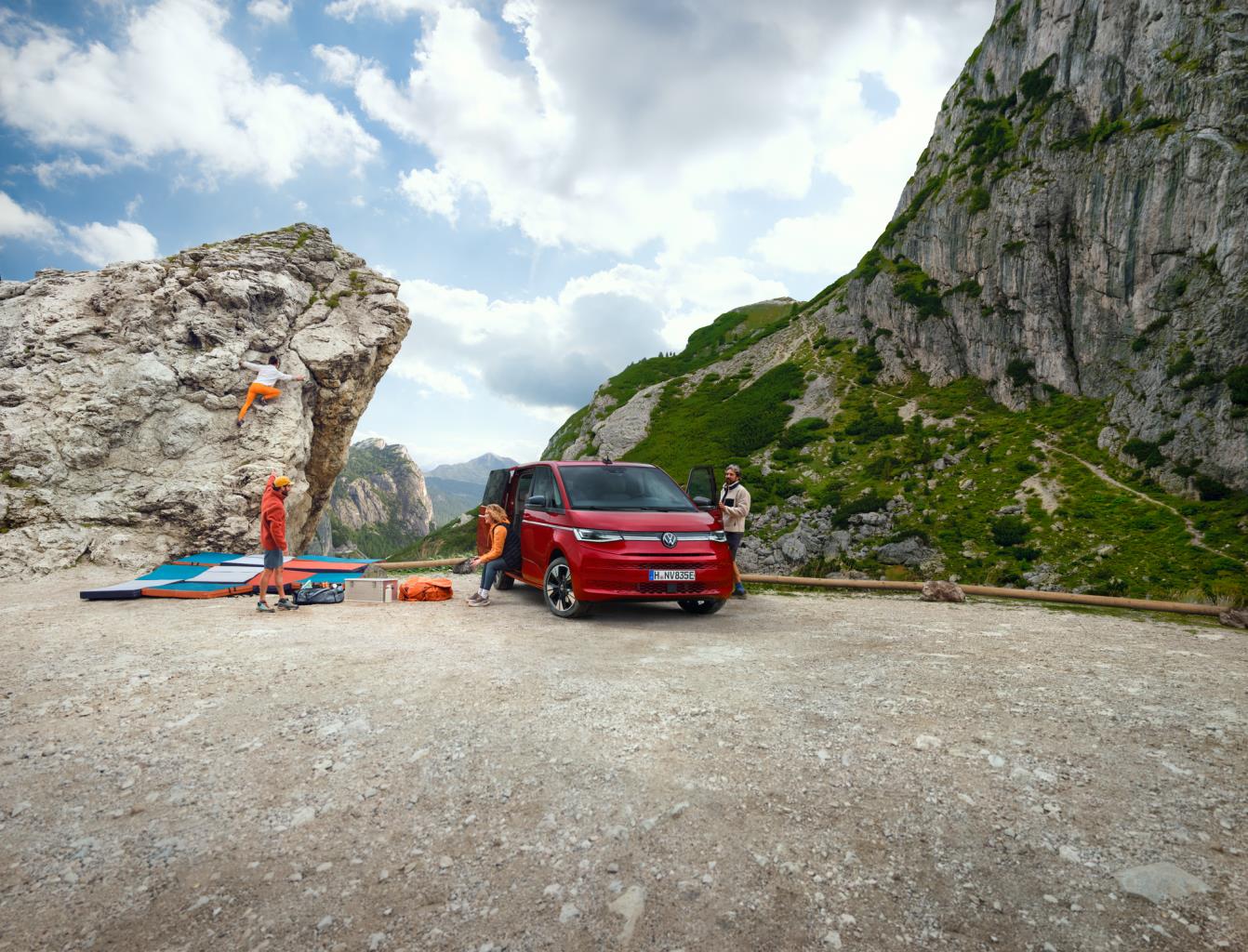 VW Multivan and California plug-in hybrid all-wheel drive