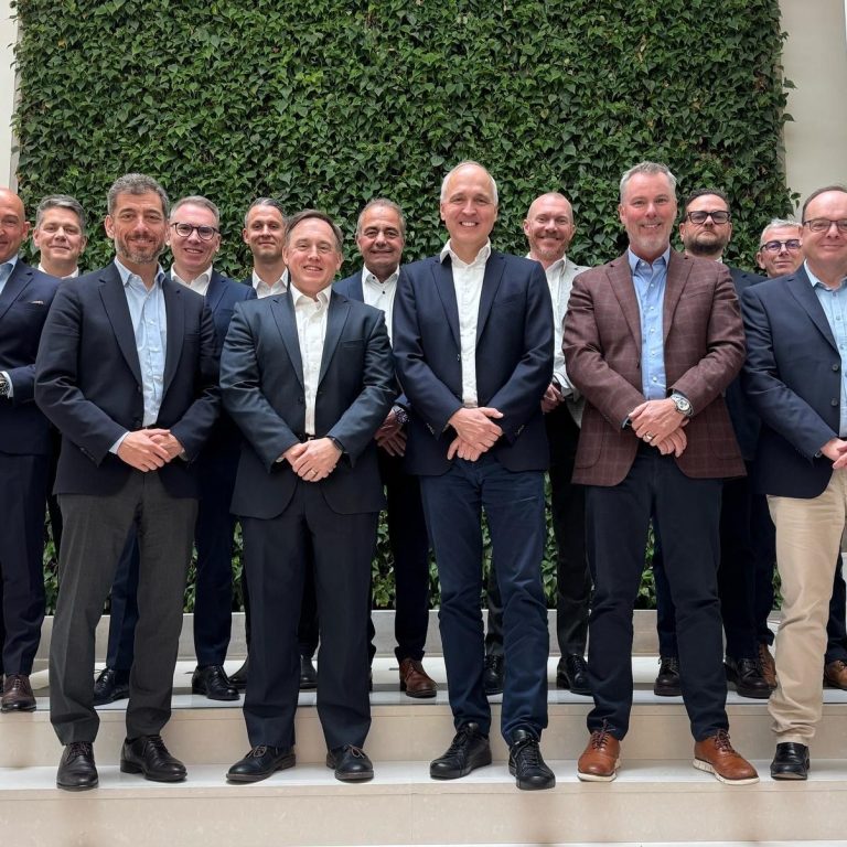 Liebherr Components and Rehlko to supply data centres