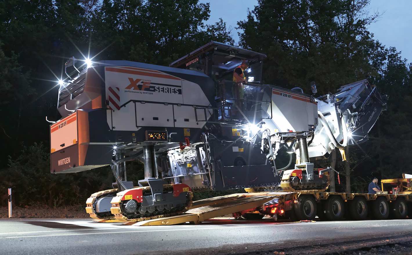 The JD18 gives power and torque to Wirtgen W 220 XFi