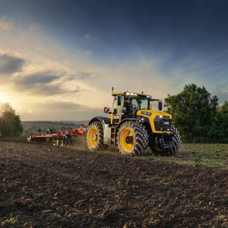 FPT Industrial and JCB, the N67 engine to power Fastrac