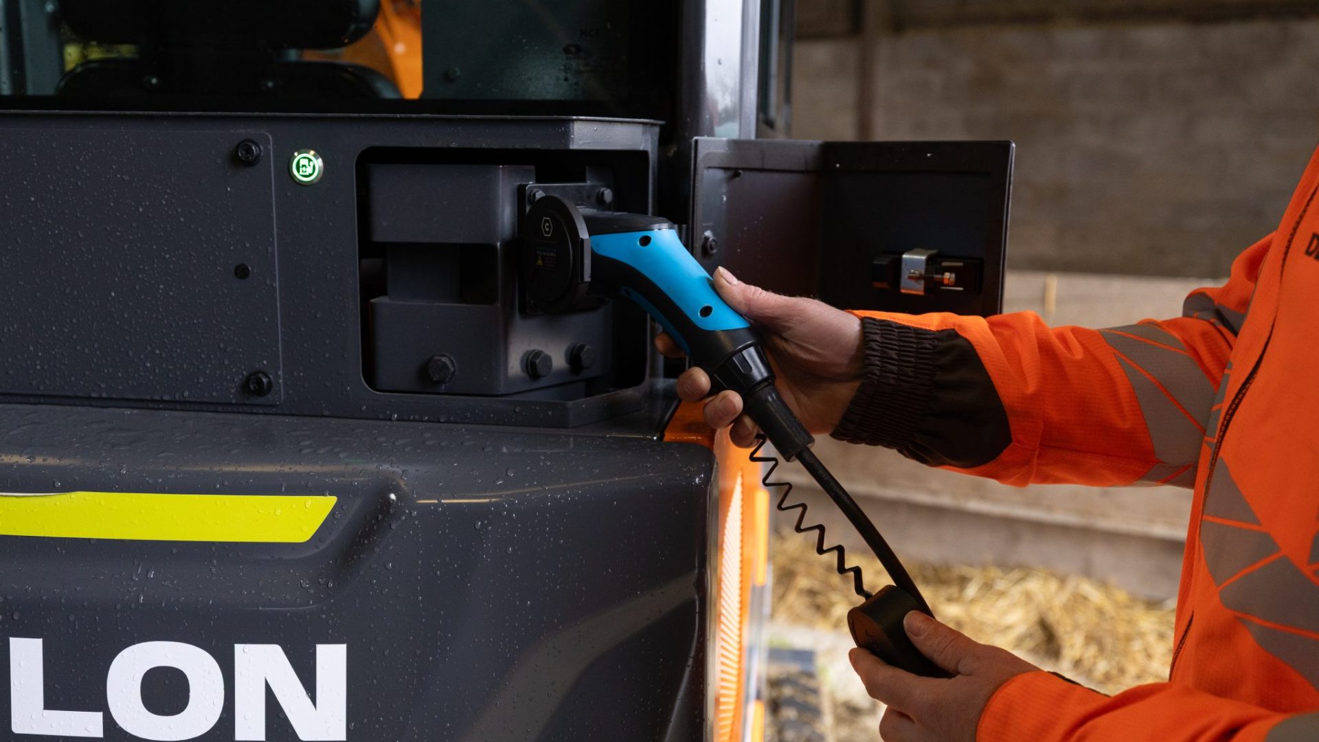 Develon's DX23-E7 electrified mini excavator - Powertrain International